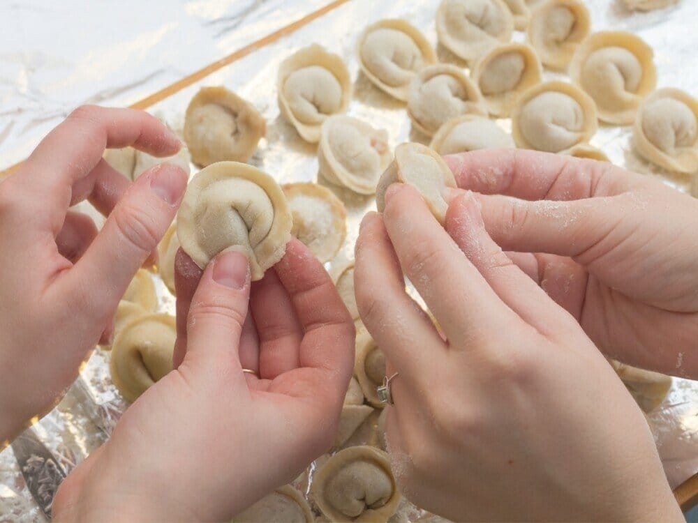 Top 7 Creative Art Therapy Activities For Addiction Recovery - Self ...